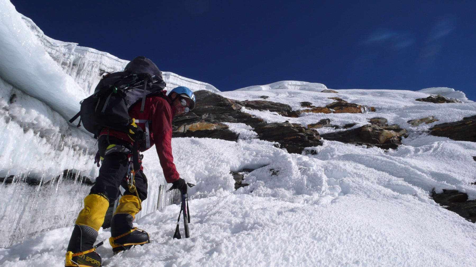 Everything you need to know about the Amphu Labtsa Pass | Adventure Peaks